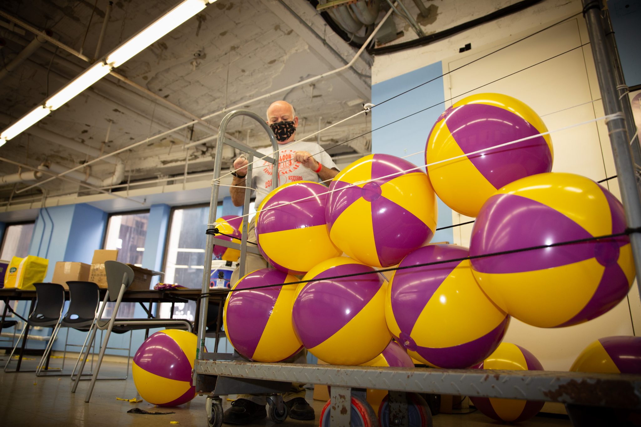 Hats, Balloon & Beach Ball Inflation – Times Square Ball